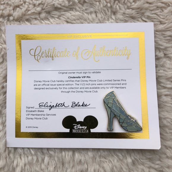 Disney | Jewelry | Disney Cinderella Vip Pin Certificate Authenticity ...